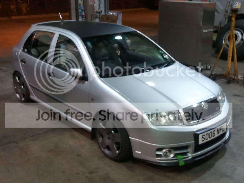 Pics of Fabia with wrapped roof. - Skoda Fabia Mk1 (1999-2007) - BRISKODA