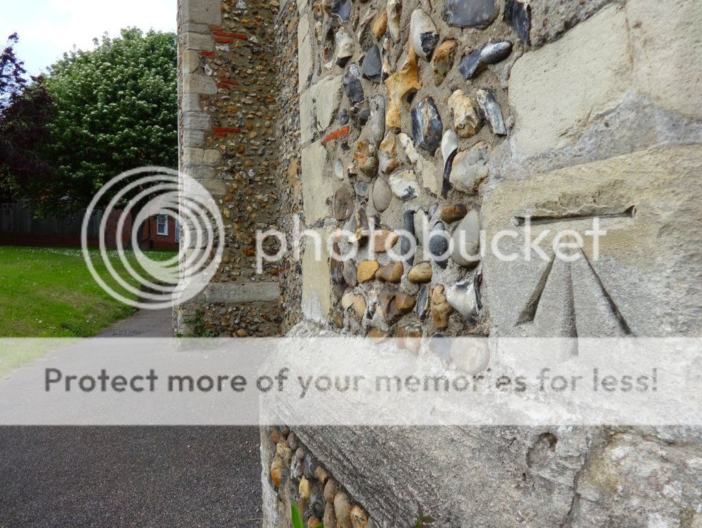 Cut Mark: Braintree, St Michael's Church - Bench Mark Database